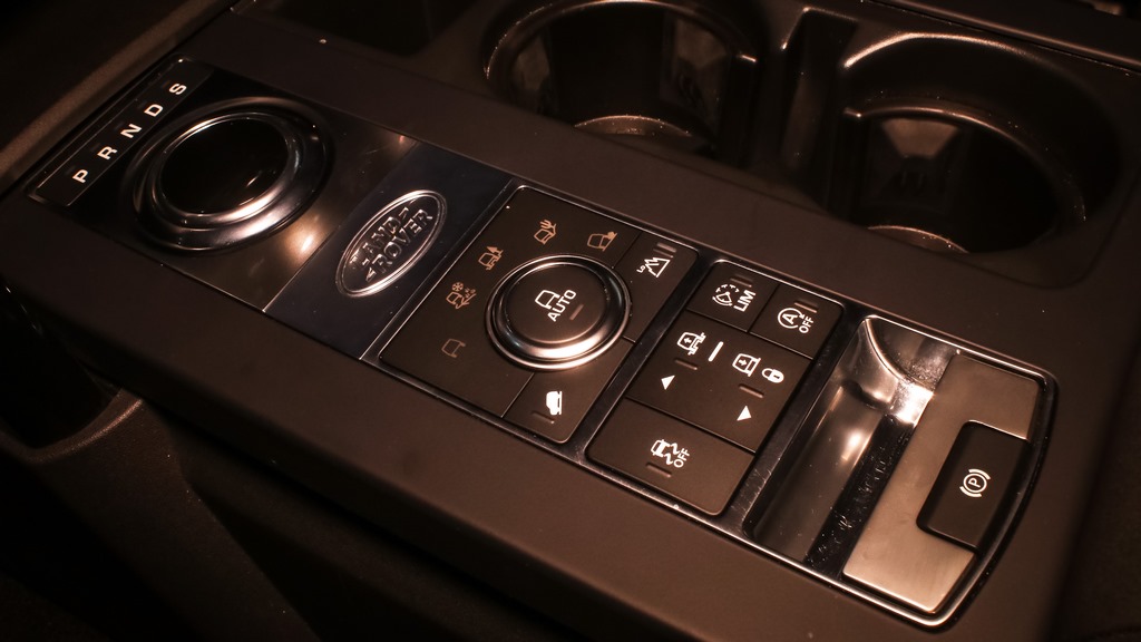 Alain Class Motors | Land Rover Discovery Si6