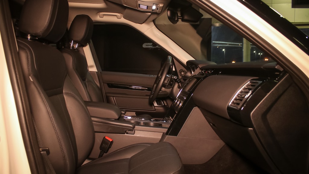 Alain Class Motors | Land Rover Discovery Si6