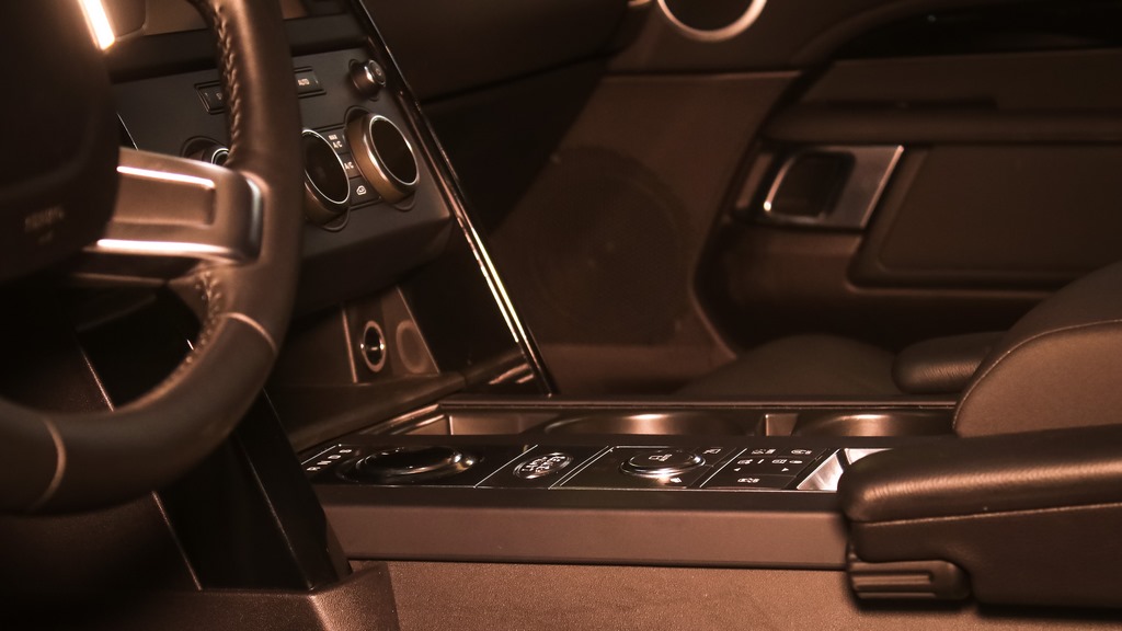 Alain Class Motors | Land Rover Discovery Si6