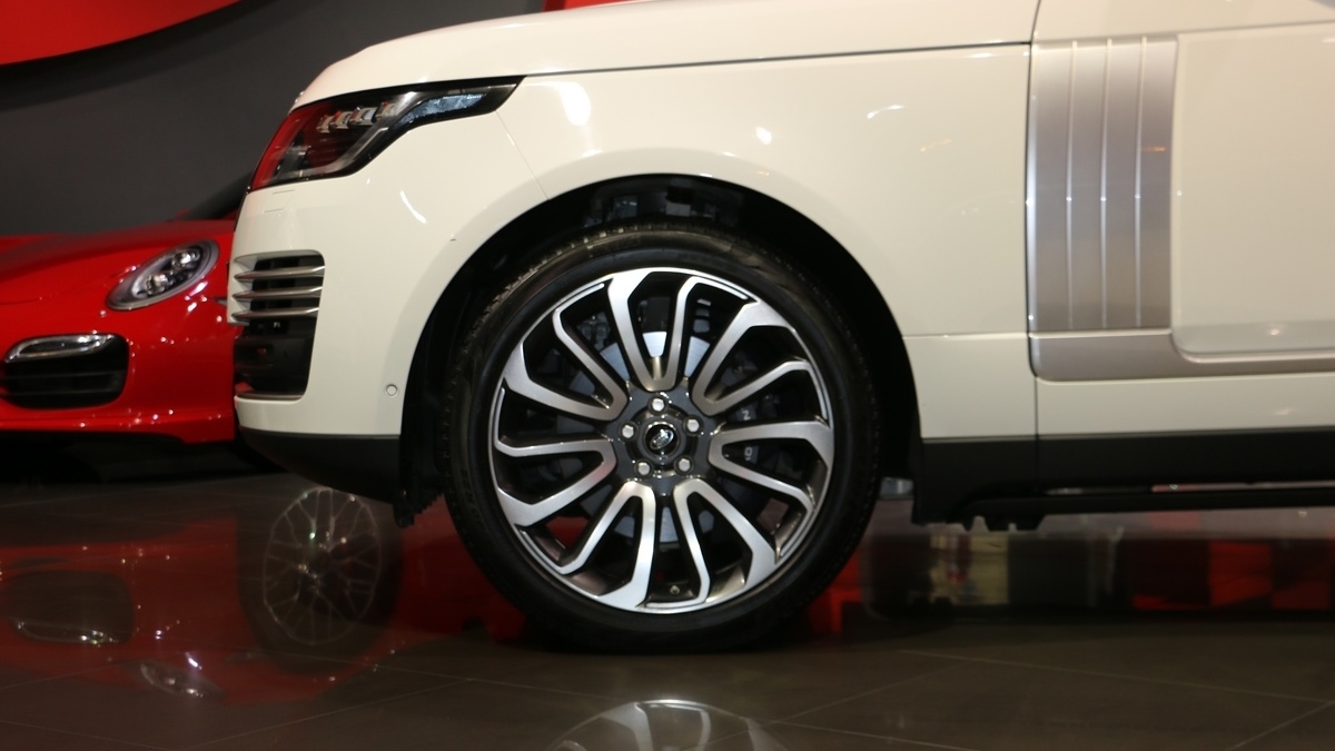 Alain Class Motors | Range Rove Rover Vogue Autobiography