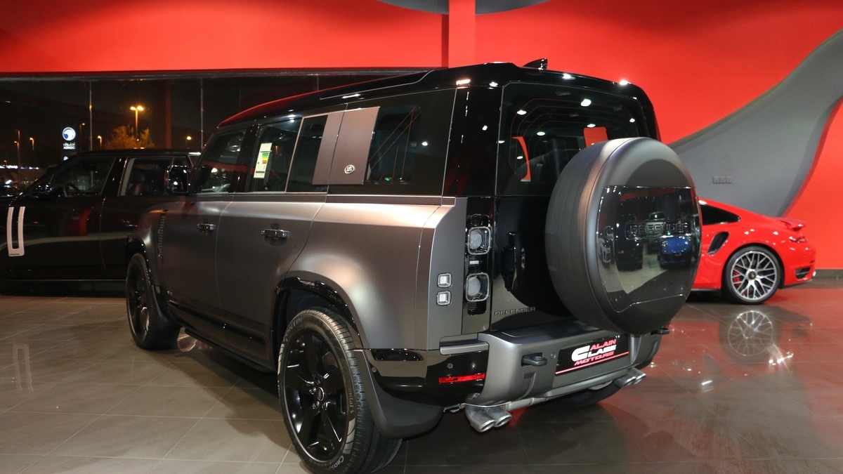 Alain Class Motors | Land Rover Defender V8 Carpathian Edition