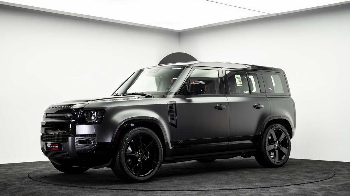 Alain Class Motors | Land Rover Defender V8 Carpathian Edition