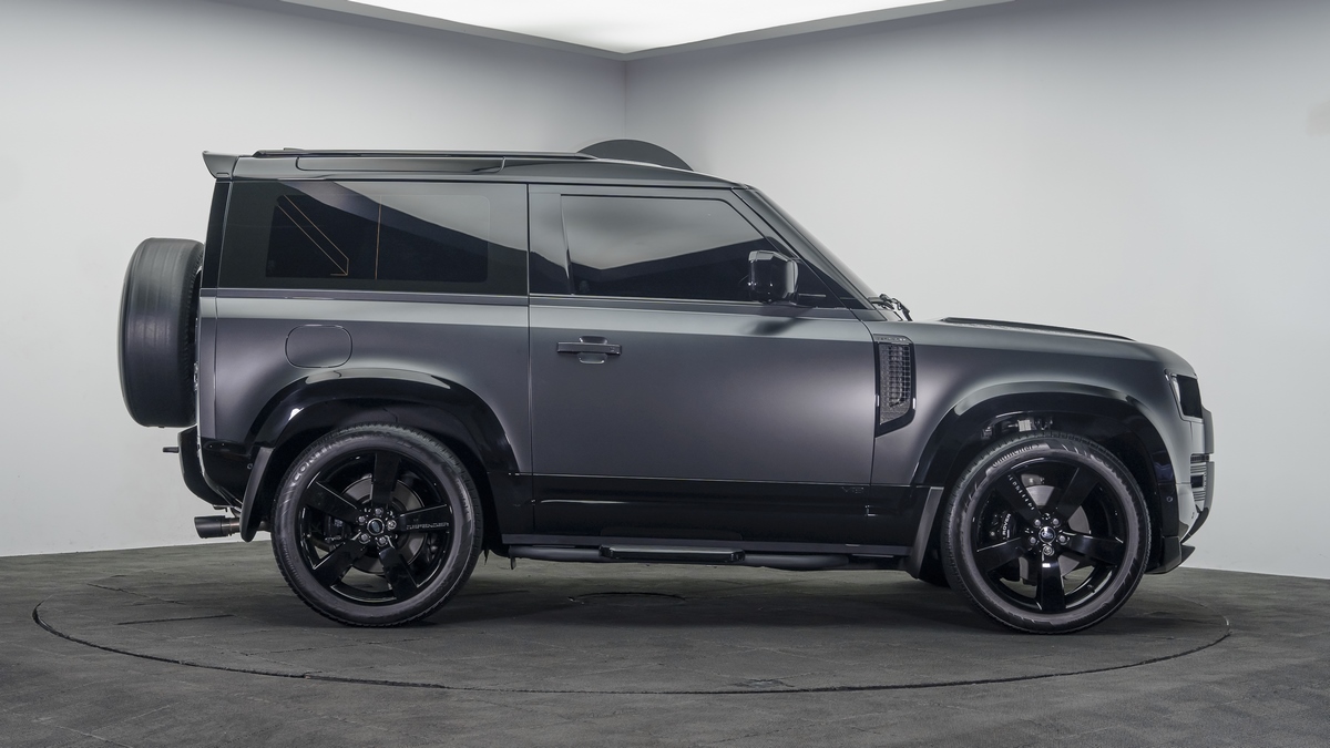 Alain Class Motors | Land Rover Defender 90 Carpathian Edition P525