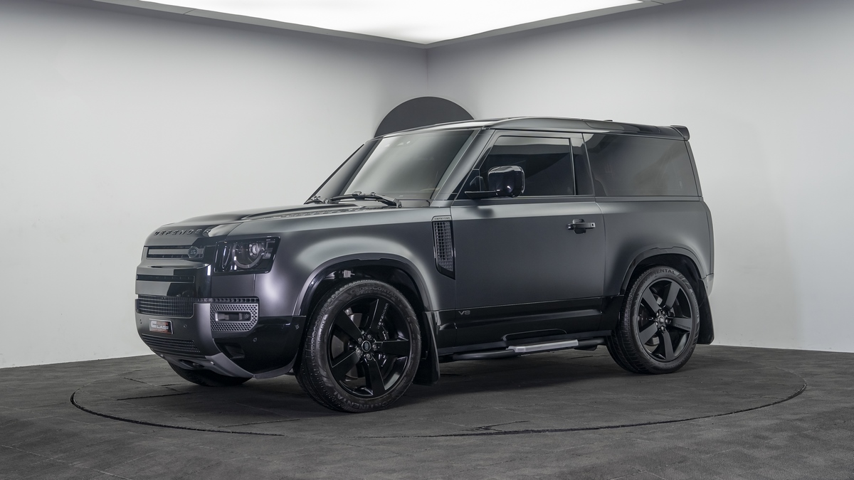 Alain Class Motors | Land Rover Defender 90 V8 Carpathian Edition