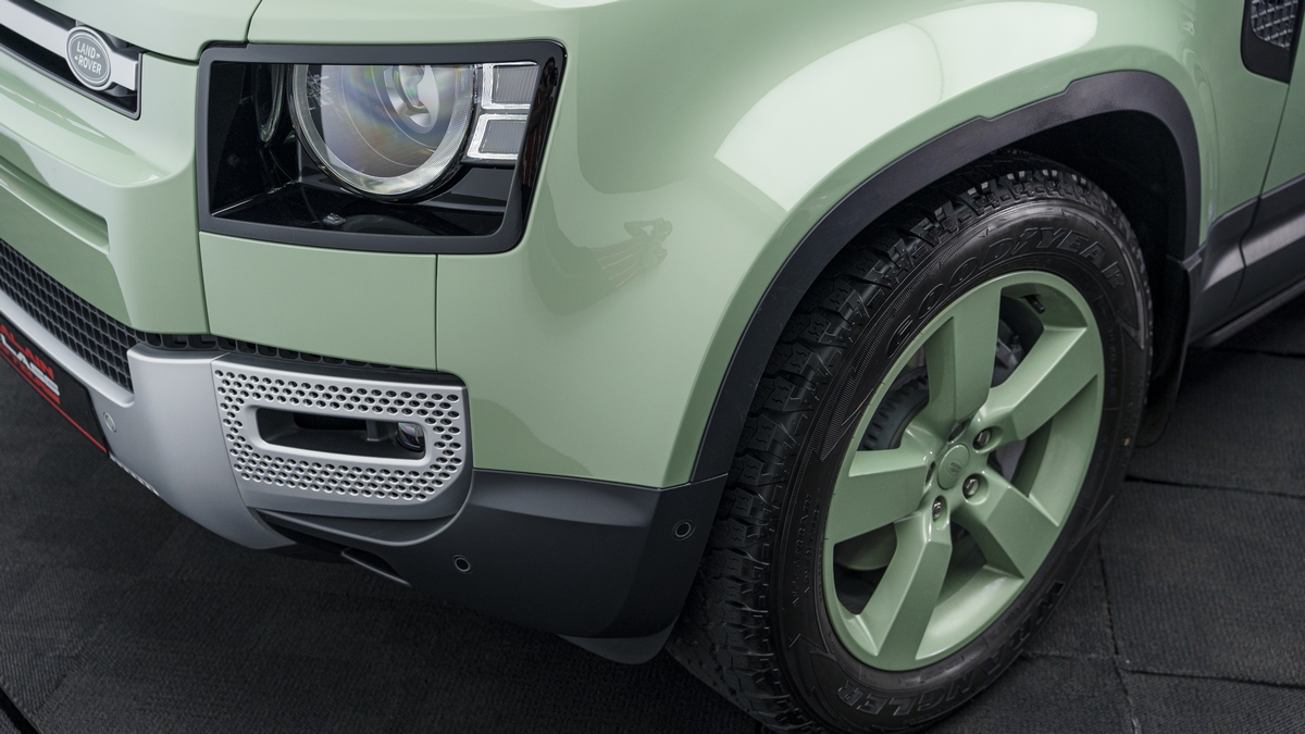 Alain Class Motors | Land Rover Defender P400 75th limited Edition
