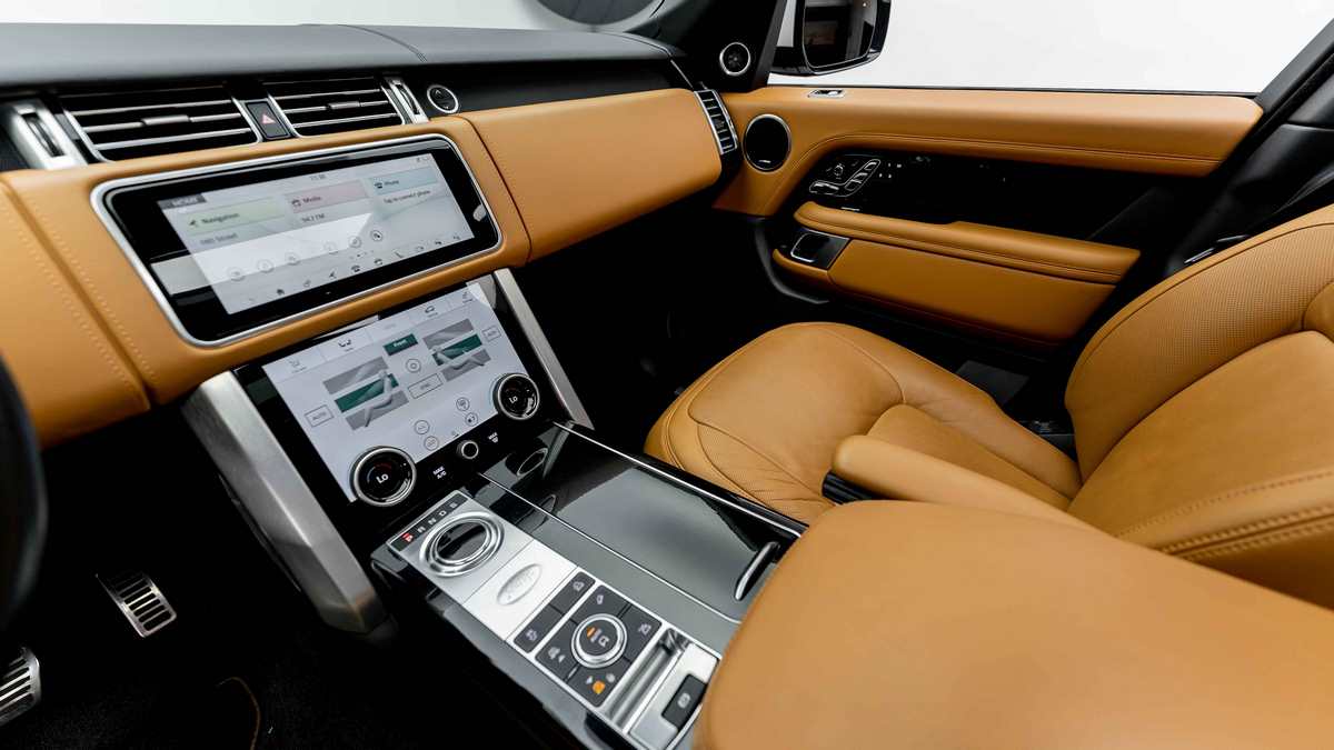 Alain Class Motors | Range Rover Autobiography P525 LWB