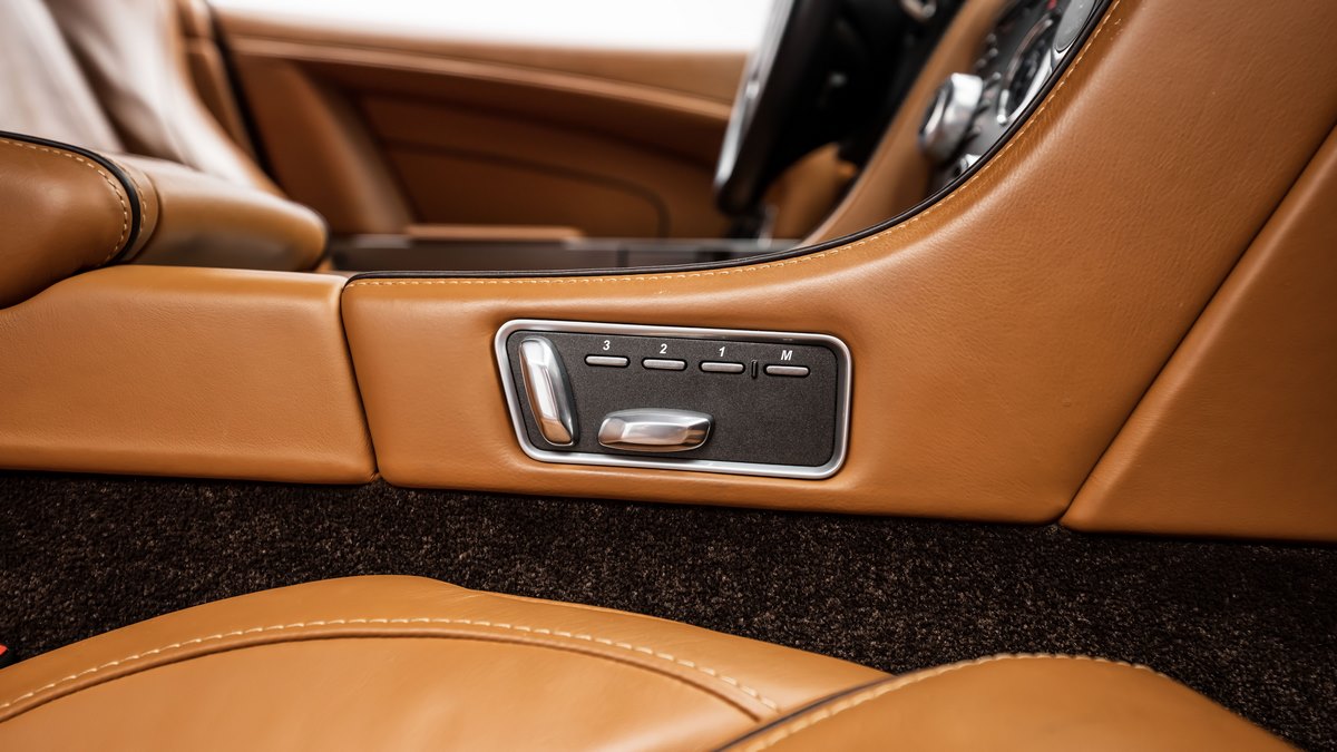 Alain Class Motors | Aston Martin DB9