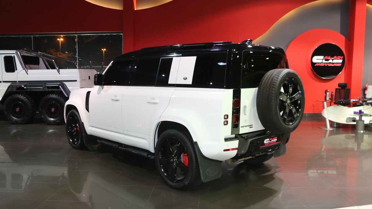 Alain Class Motors | Land Rover Defender HSE P400