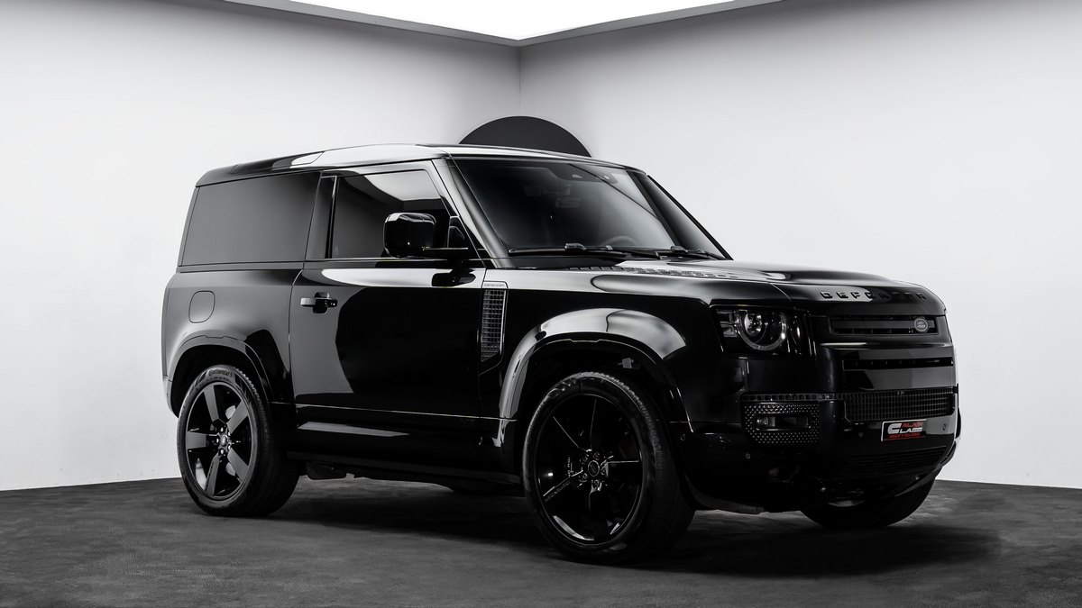 Alain Class Motors | Land Rover Defender 90 V8 Edition P525