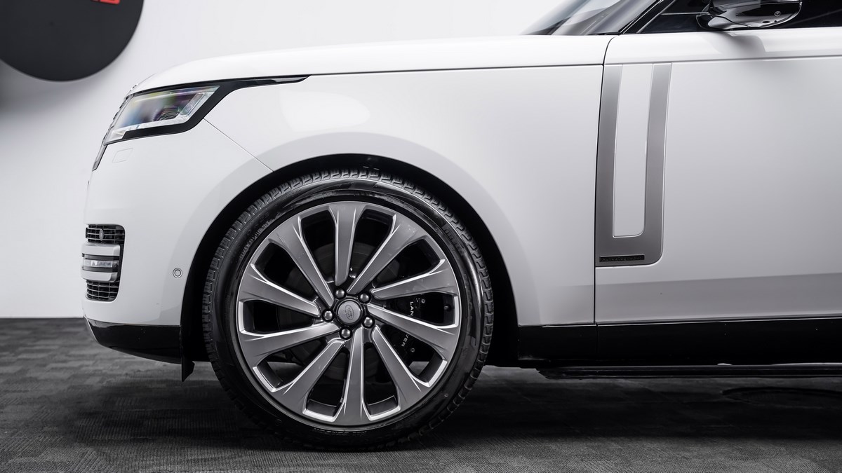 Alain Class Motors | Range Rover Autobiography P530