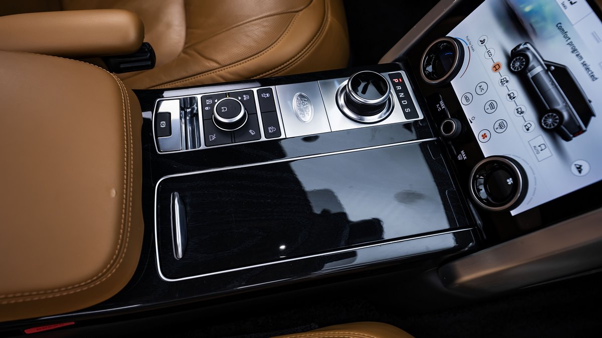 Alain Class Motors | Range Rover Vogue Autobiography P525 LWB