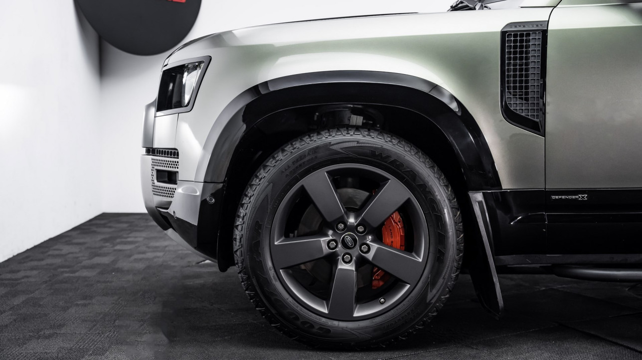 Alain Class Motors | Land Rover Defender X P400