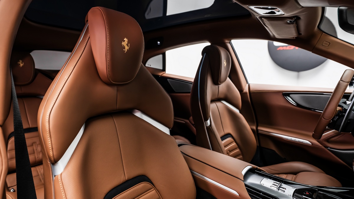 Alain Class Motors | Ferrari Purosangue